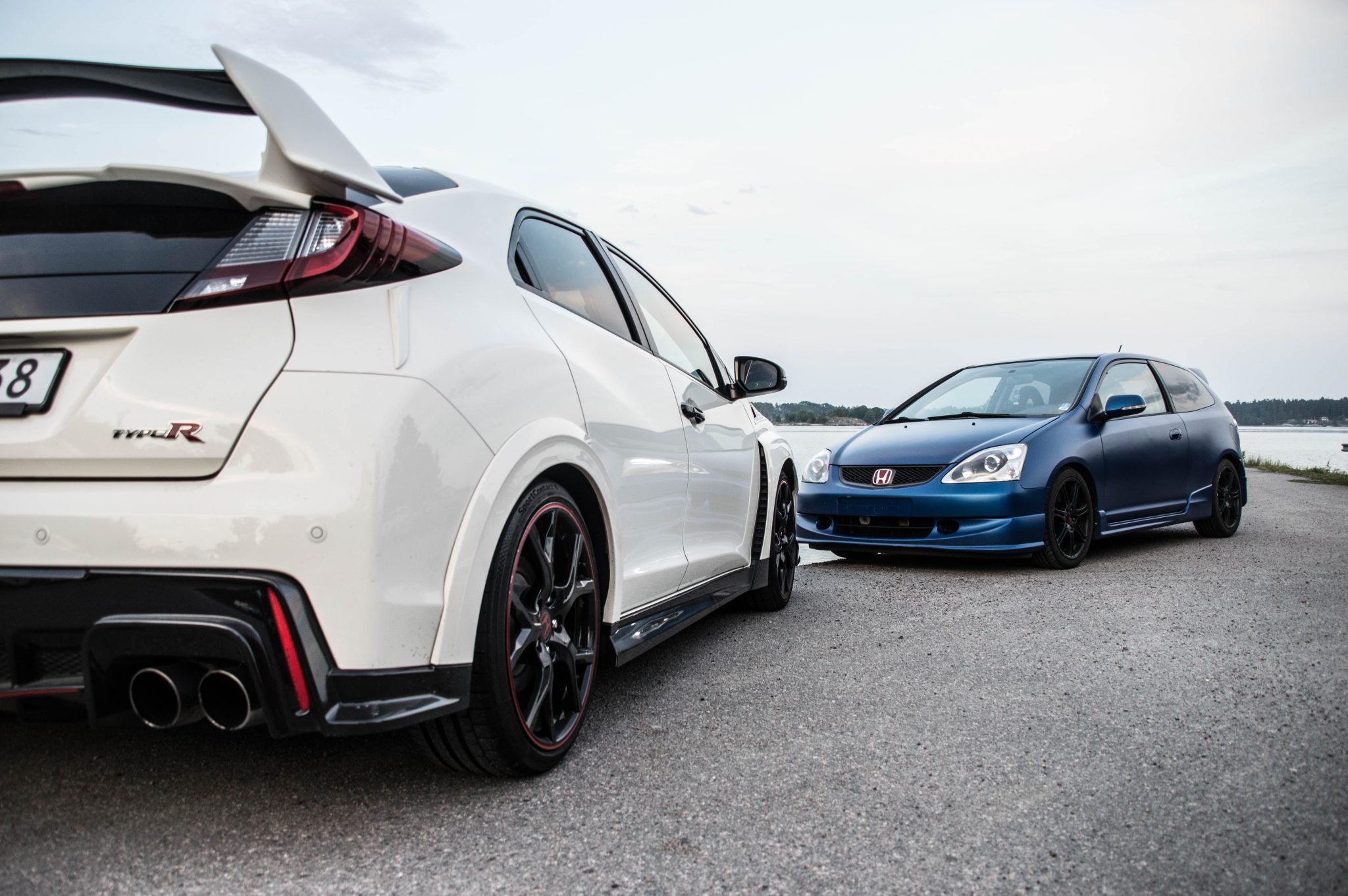 Test: Honda Civic Type R (FK2) möter Civic Type R (EP3) | Högsta Växeln