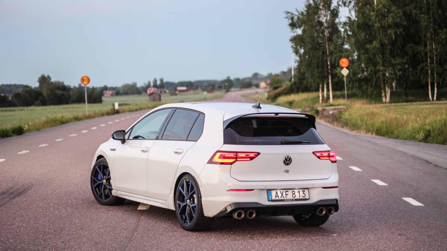 Test: Volkswagen Golf R ”20 år” – den busigaste tamkatten | Högsta Växeln