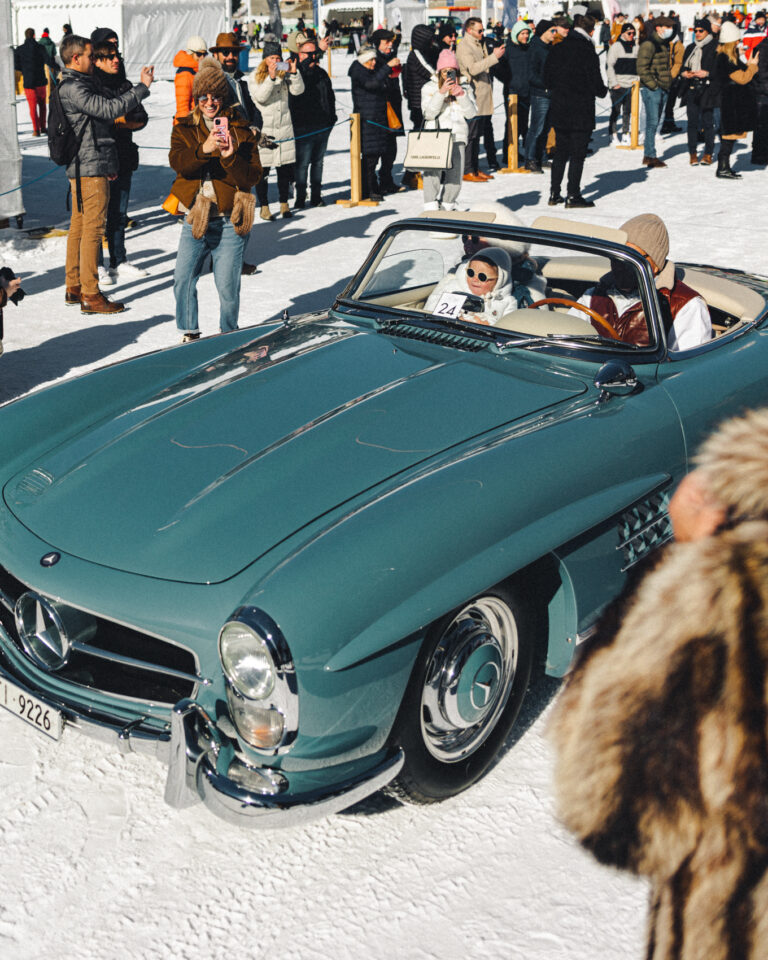 ICE St. Moritz 2026 – ovärderliga bilar rastas på en frusen sjö ...